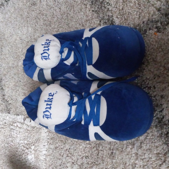 happy feet | Shoes | Dukes Happy Feet Slippers | Poshmark